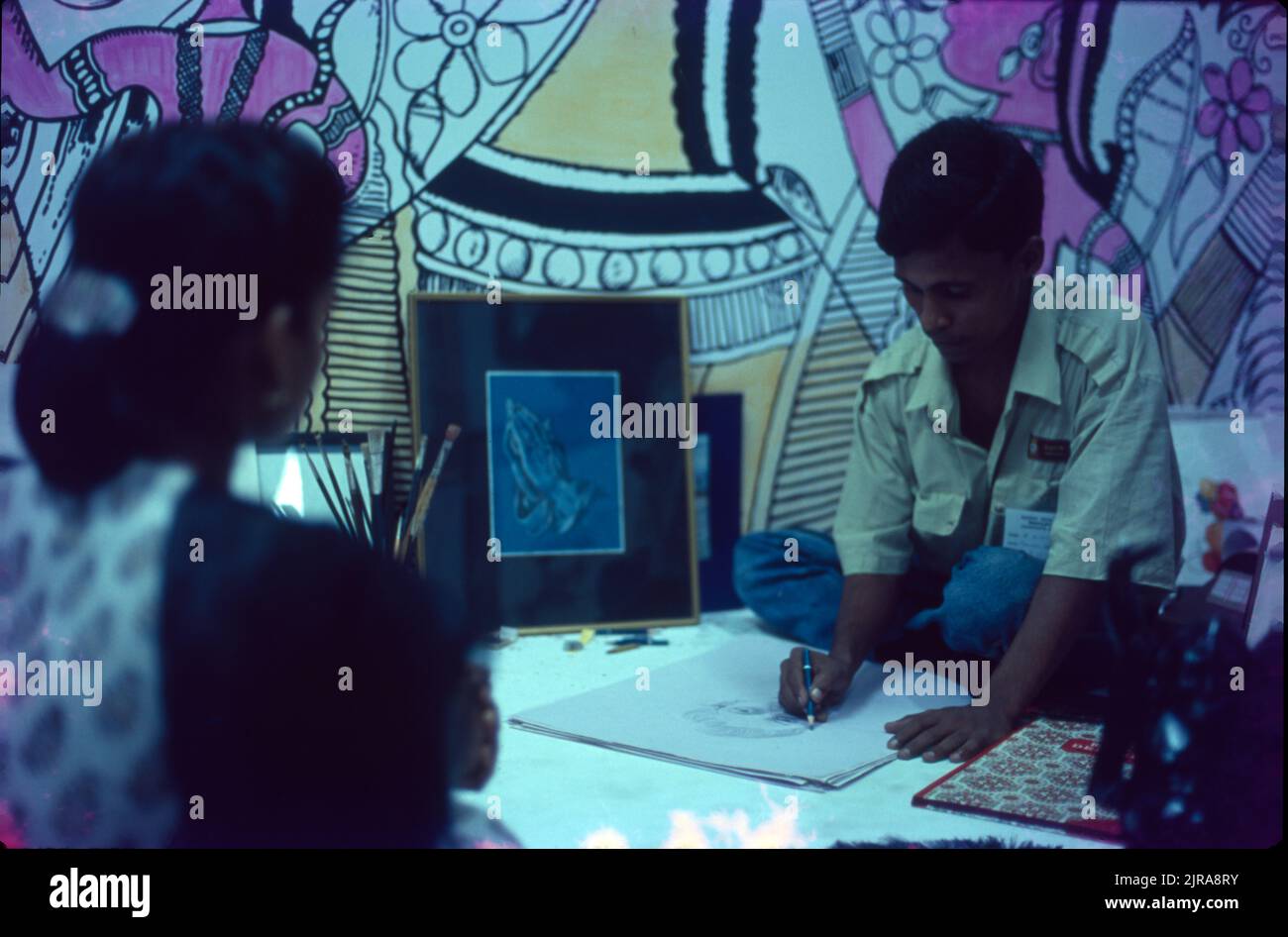 Making a sketch hi-res stock photography and images - Alamy