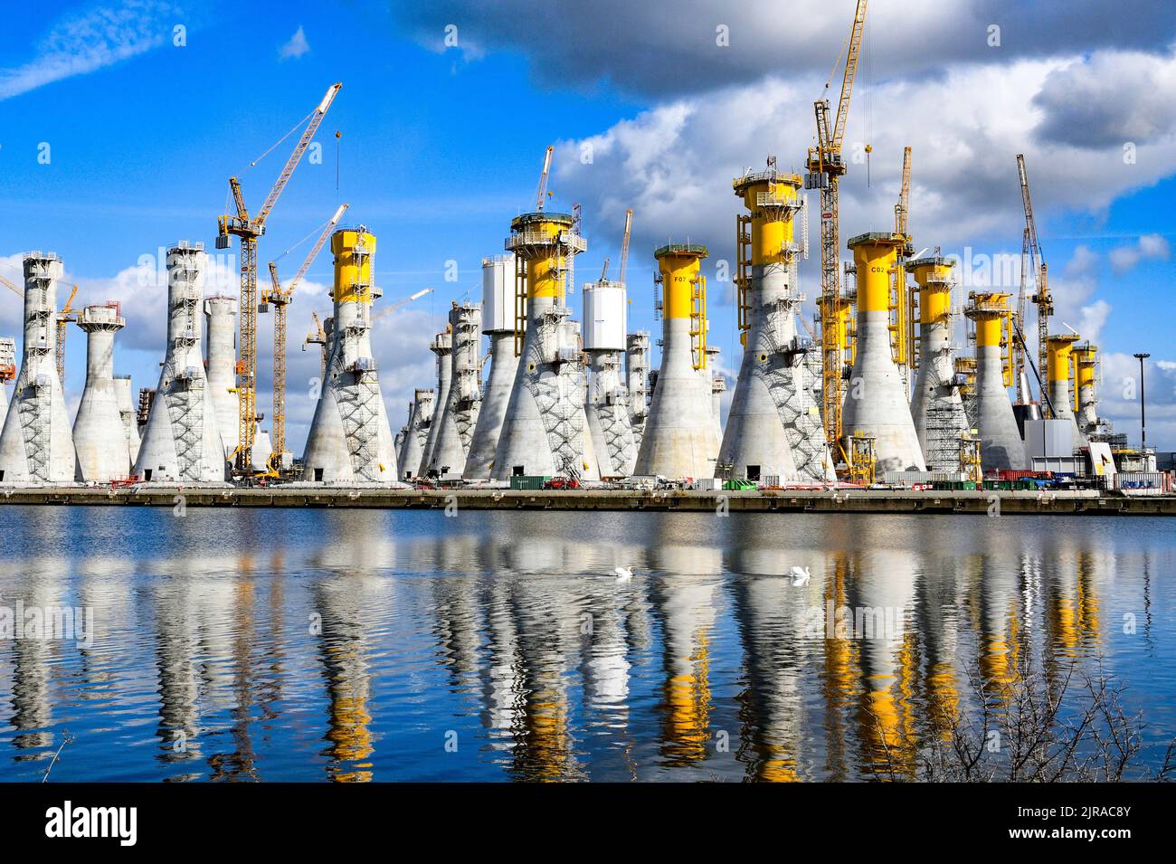 Le Havre (north-western France): construction site of the offshore ...