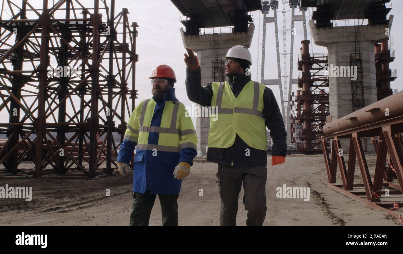 Builder work uniform hi-res stock photography and images - Alamy