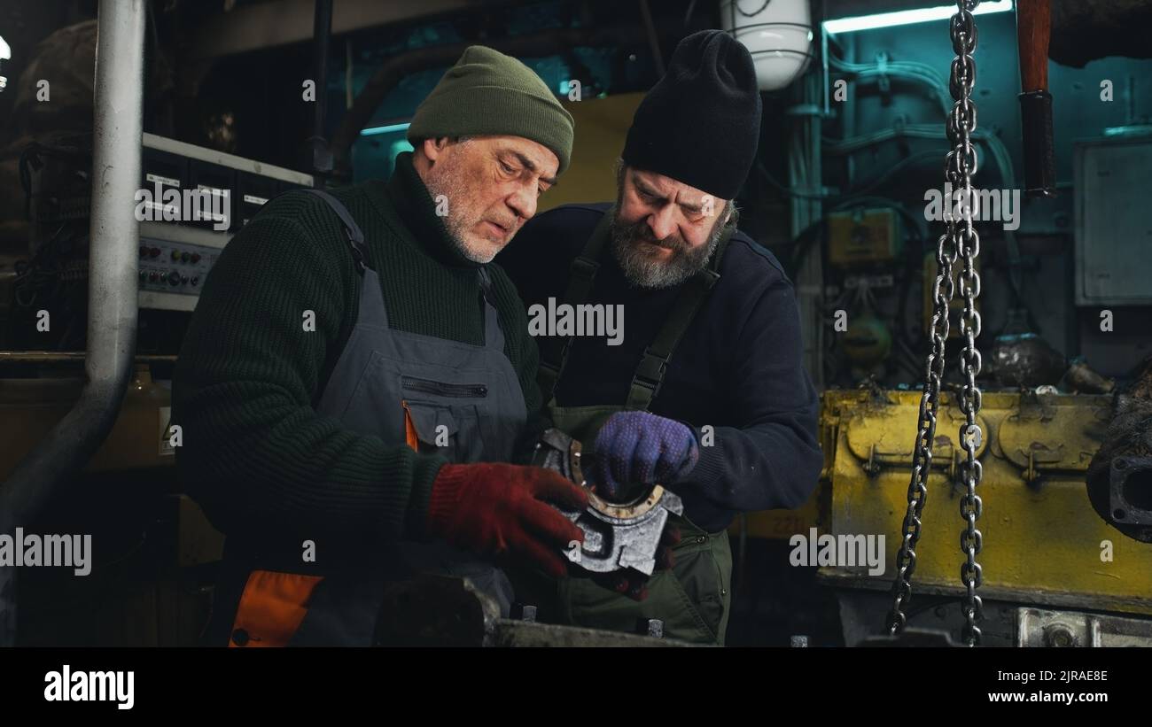 Mechanic part hi-res stock photography and images - Alamy