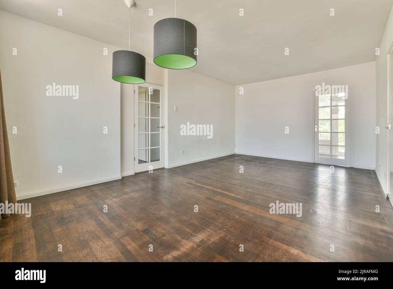 A cozy and spacious empty room in a luxury house Stock Photo - Alamy
