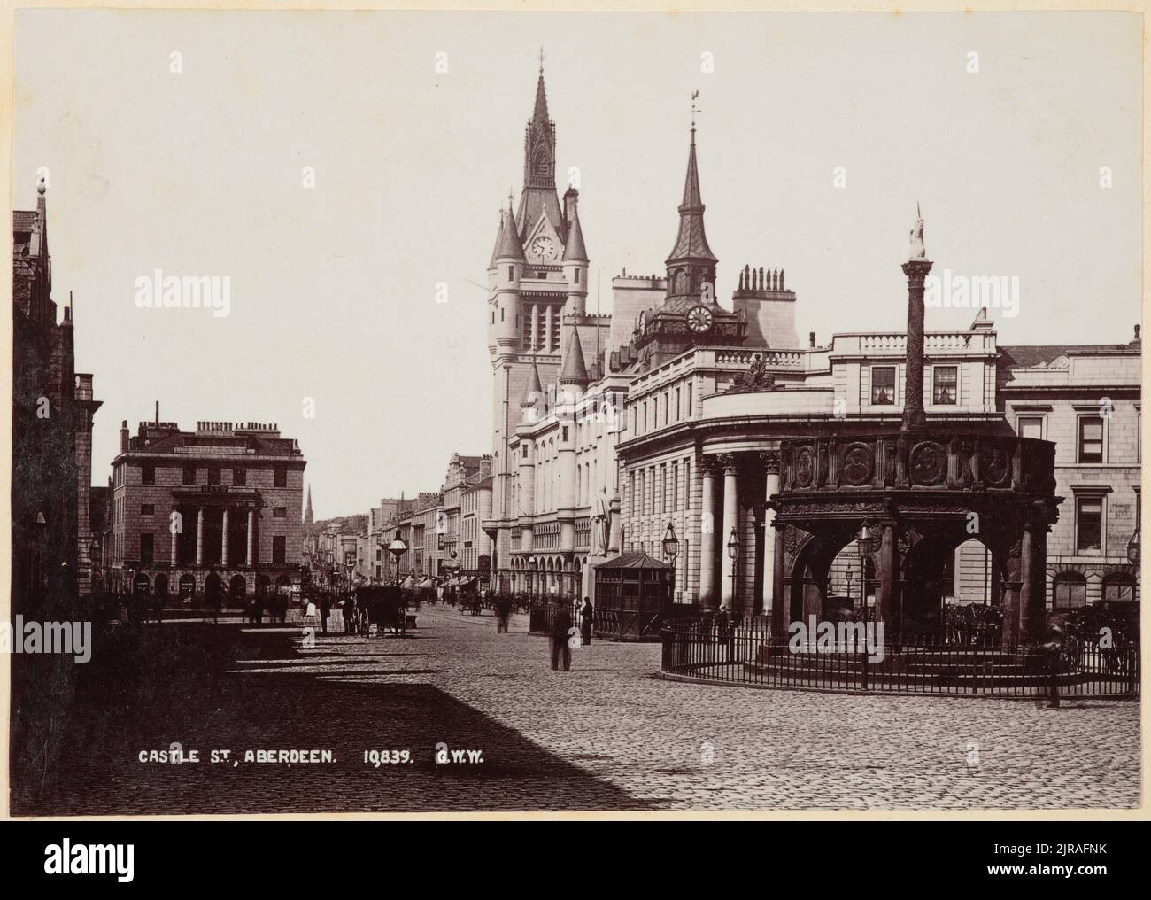 Castle Street, Aberdeen, 1880s, Scotland, by George Washington Wilson ...