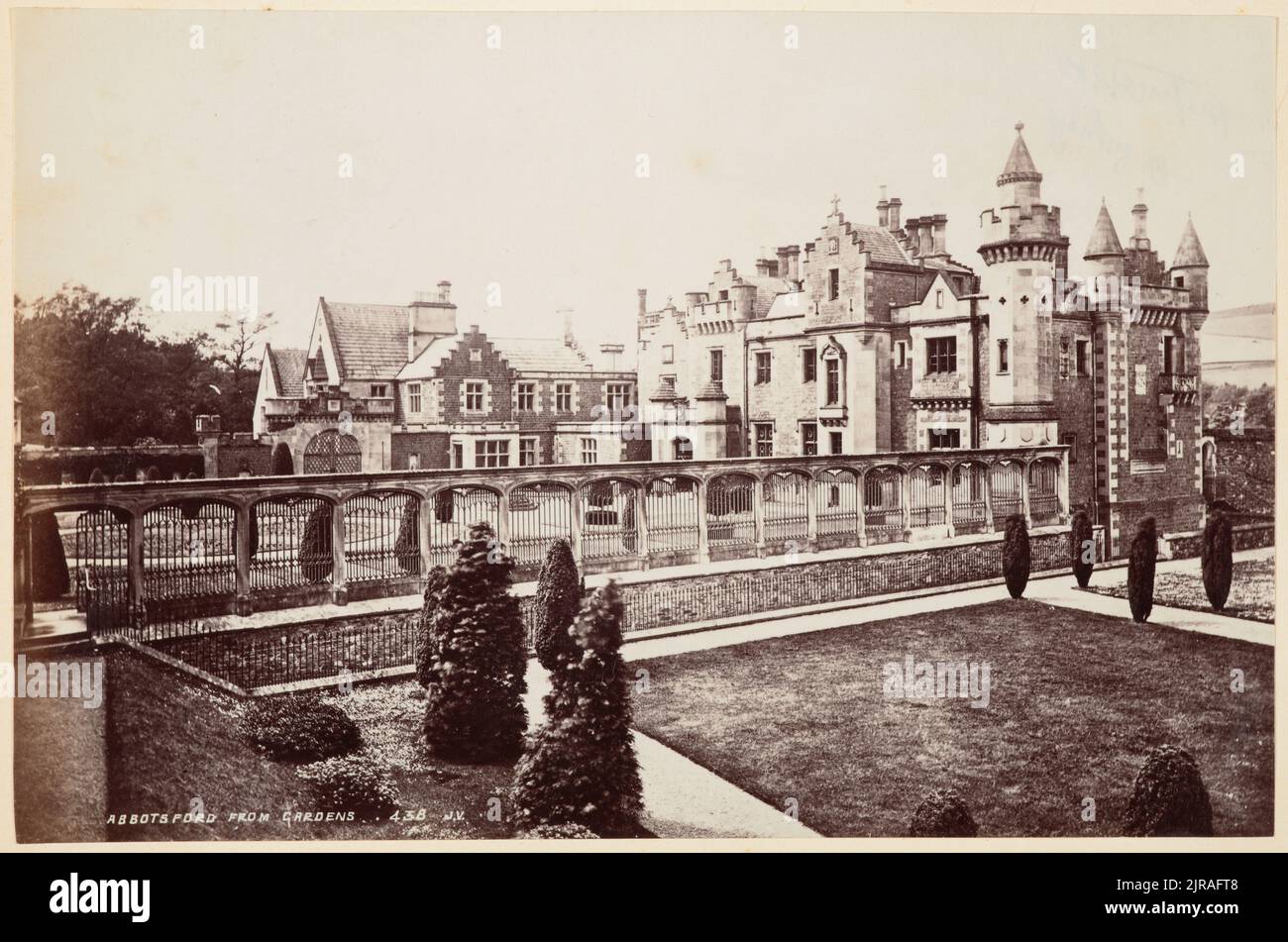 Historic environment scotland property hi-res stock photography and ...