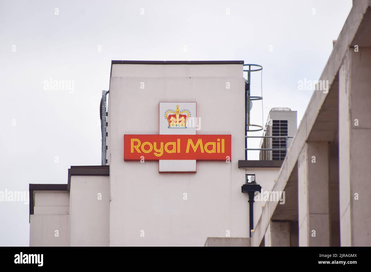Office worker sorting mail hi-res stock photography and images - Alamy