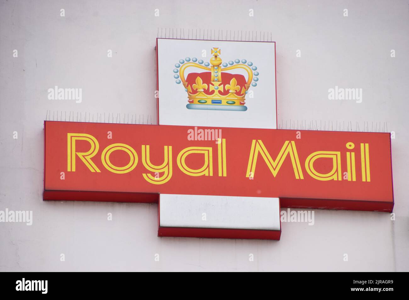 London, UK. 23rd August 2022. Royal Mail sign at the Mount Pleasant ...