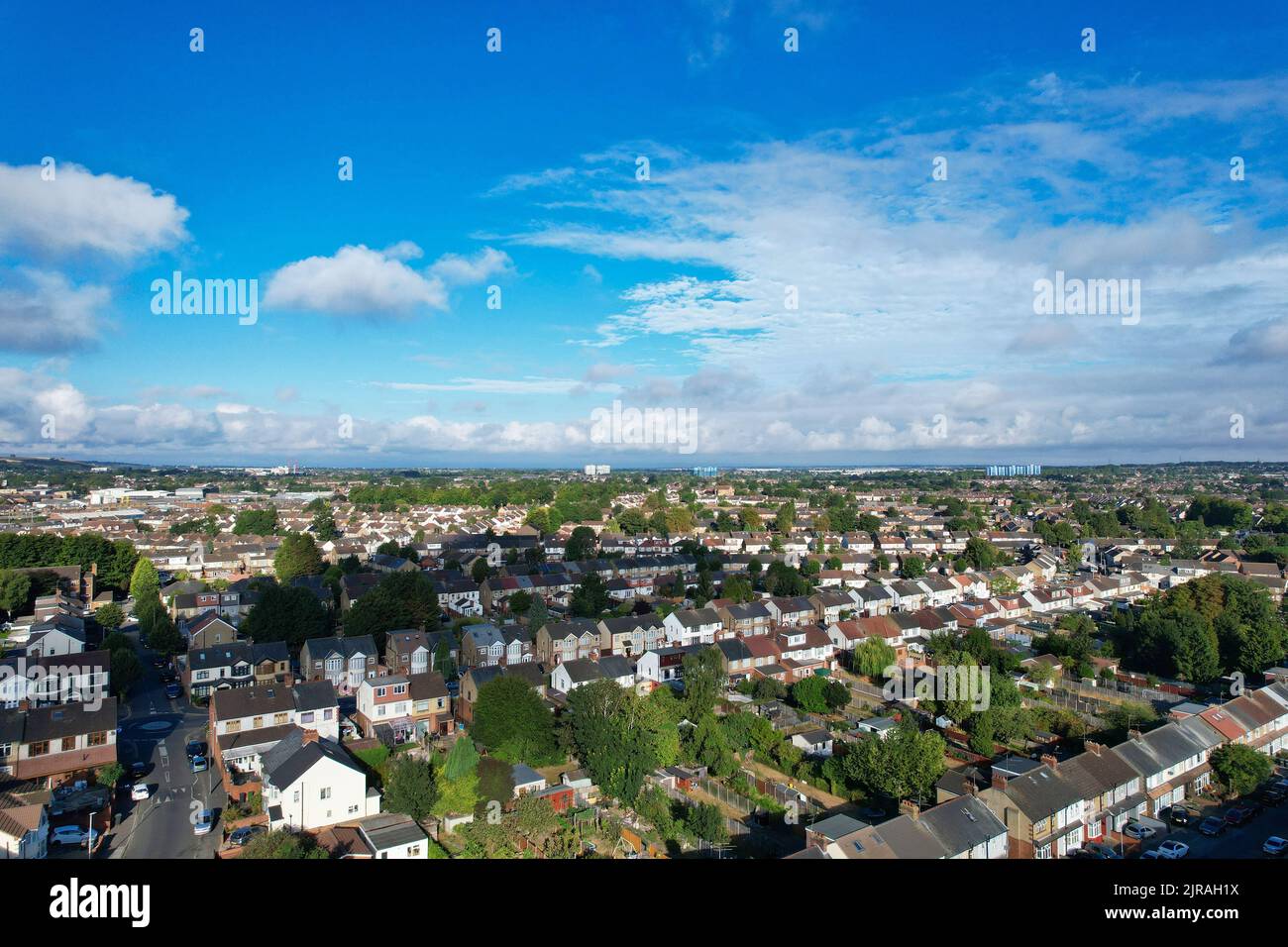 Luton town centre uk hi-res stock photography and images - Alamy