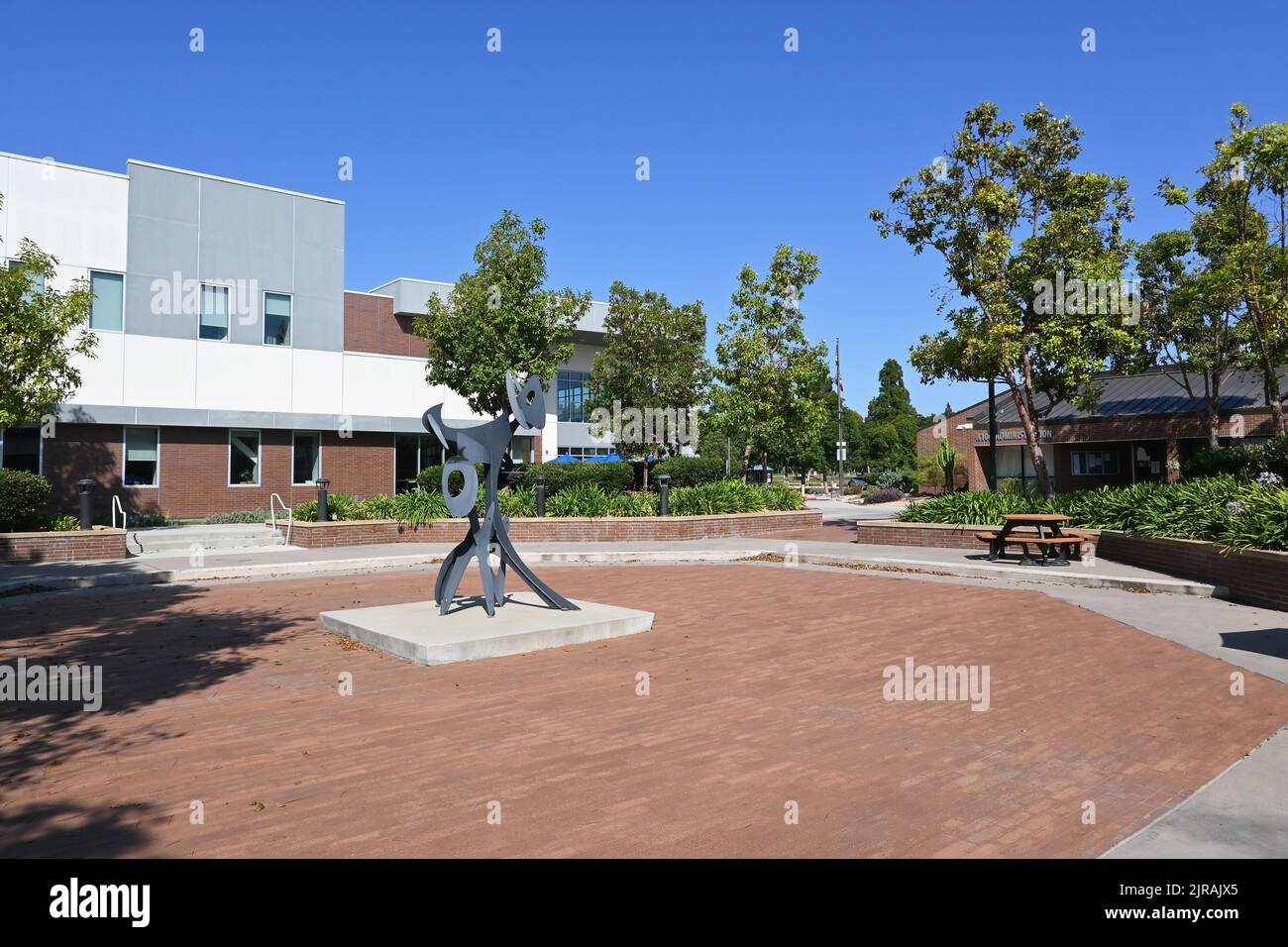 IRVINE, CALIFORNIA - 21 AUG 2022: Statue in the Quad at Irvine Valley ...