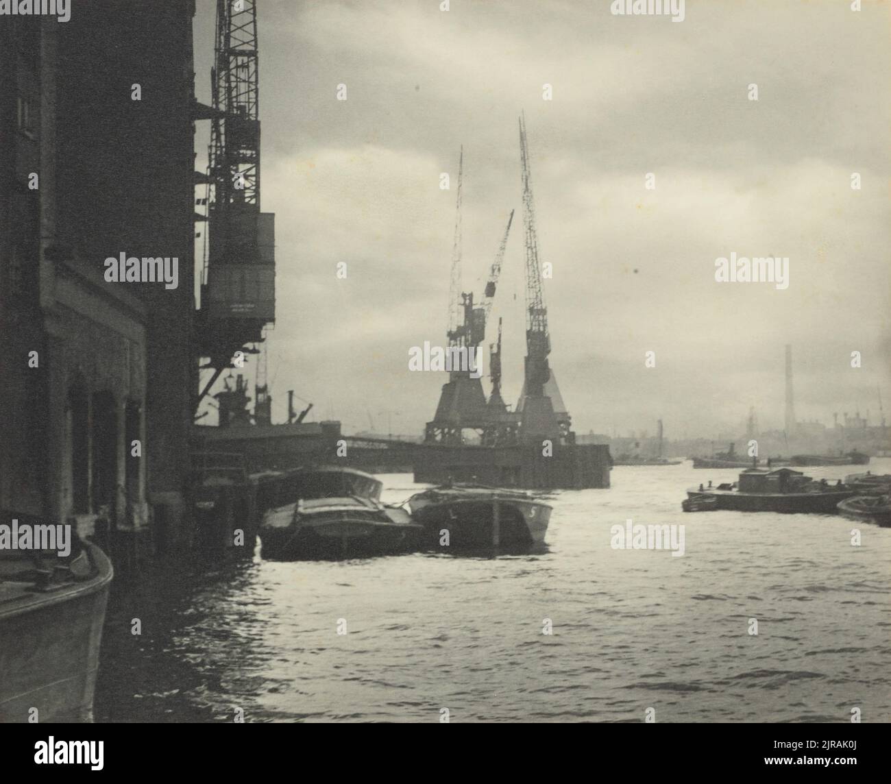 Wapping, circa 1935-1939, United Kingdom, by Marion Queenie Kirker ...