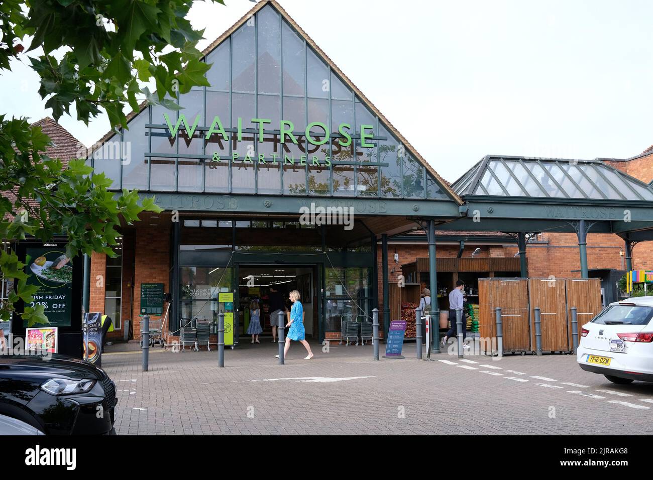 Waitrose florist hi-res stock photography and images - Alamy