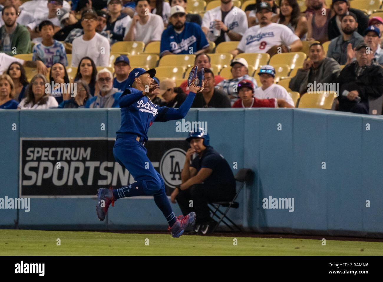 Los Angeles Dodgers right fielder Mookie Betts (50) makes a catch ...