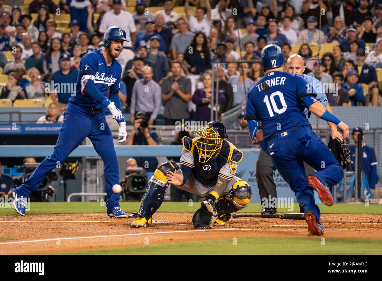 Milwaukee Brewers catcher Omar Narvaez (10) catches a ball to tag out ...