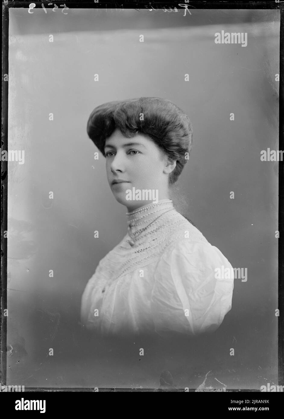 Reeves 6, circa 1920, Wellington, by Berry & Co Stock Photo - Alamy