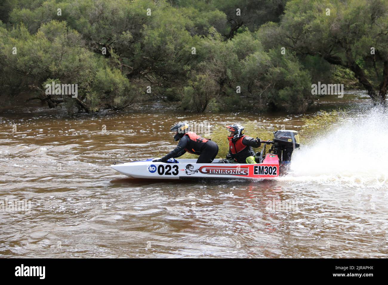 Power Boats Passing Through Swan Valley, Avon Descent 2022 Boat Race Stock Photo - Alamy