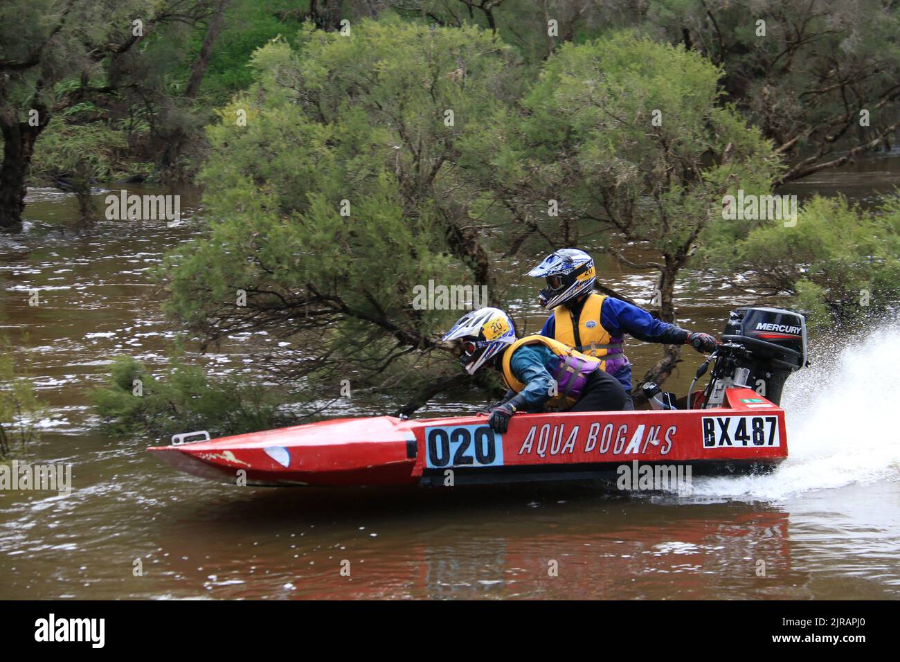 Power Boats Passing Through Swan Valley, Avon Descent 2022 Boat Race Stock Photo - Alamy