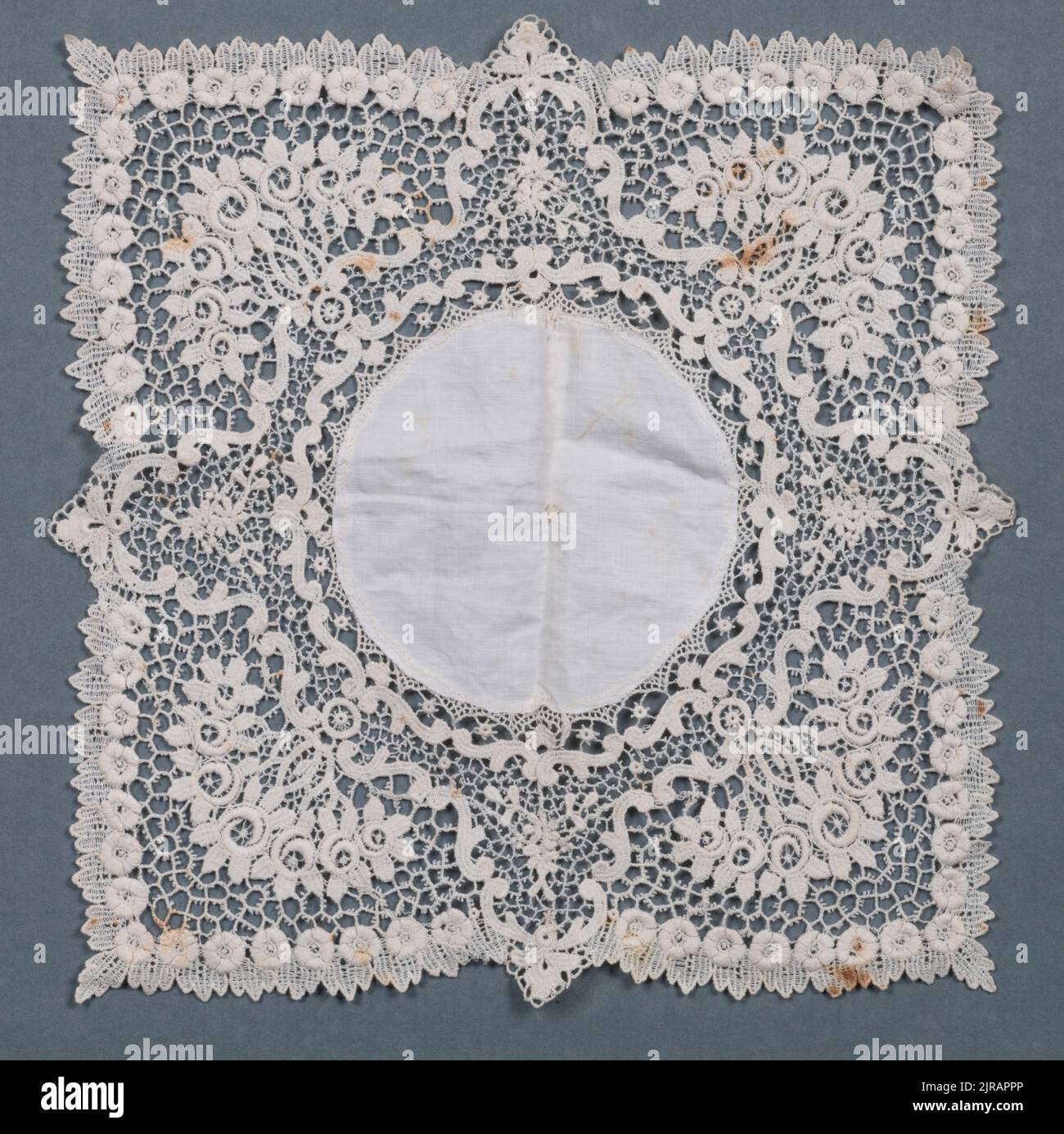 White handkerchief edge hi-res stock photography and images - Alamy