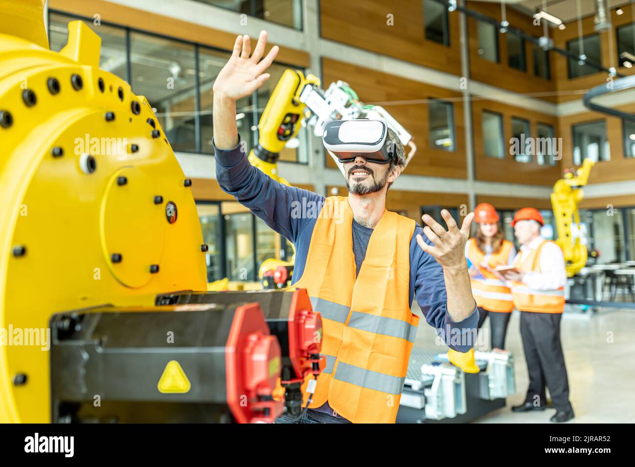 Product using robot arm in hi-res stock photography and images - Alamy