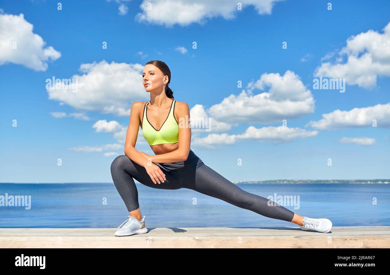 Woman leg lunge stretch hi-res stock photography and images - Alamy