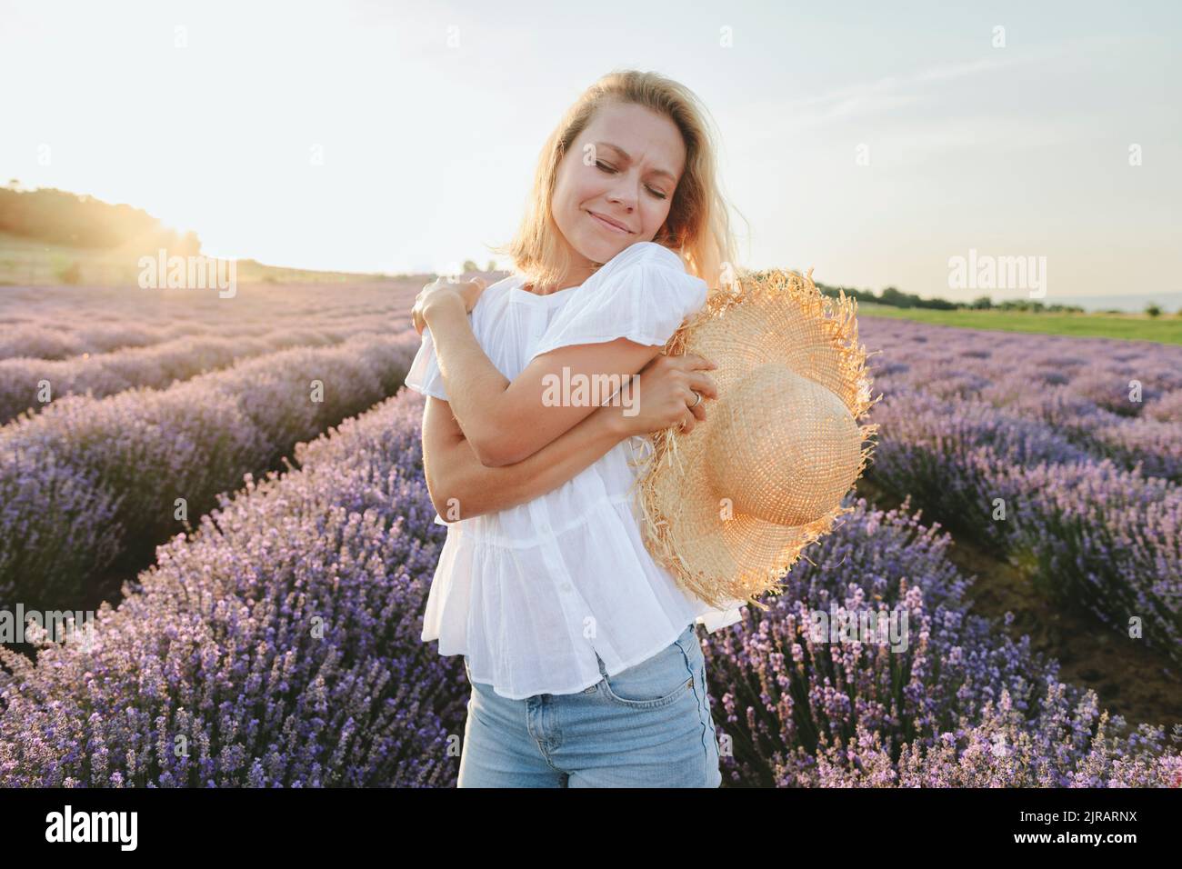 Self standing hi-res stock photography and images - Alamy