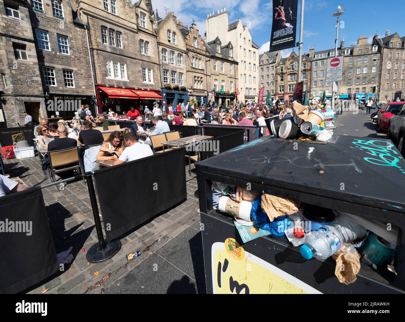 Edinburgh, Scotland, UK. 23rd August 2022. Rubbish is seen piled on the ...