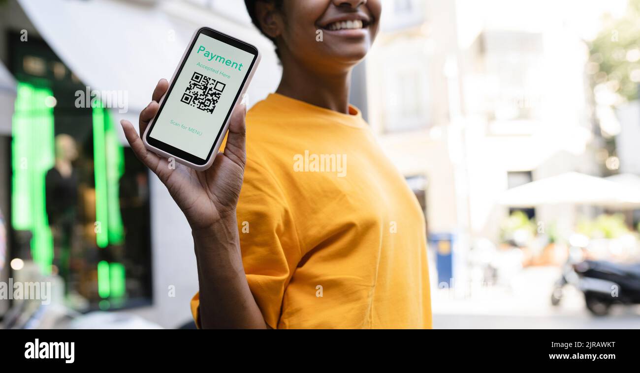 Contactless qr technology hi-res stock photography and images - Alamy
