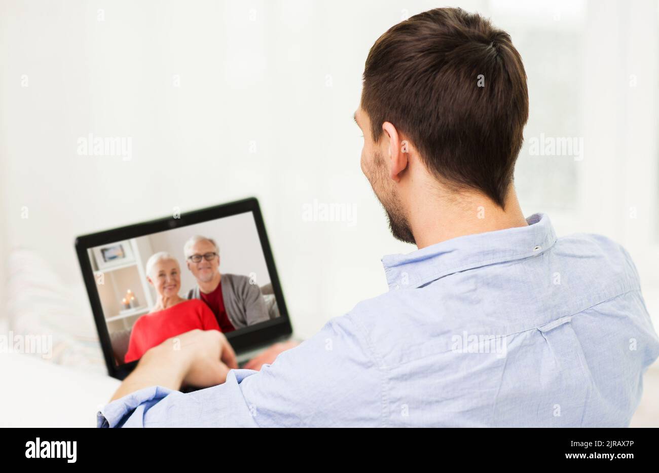 Video call family hi-res stock photography and images - Alamy