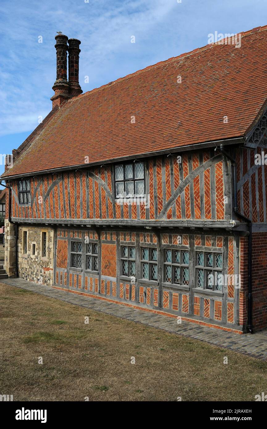 Brick nogging hi-res stock photography and images - Alamy