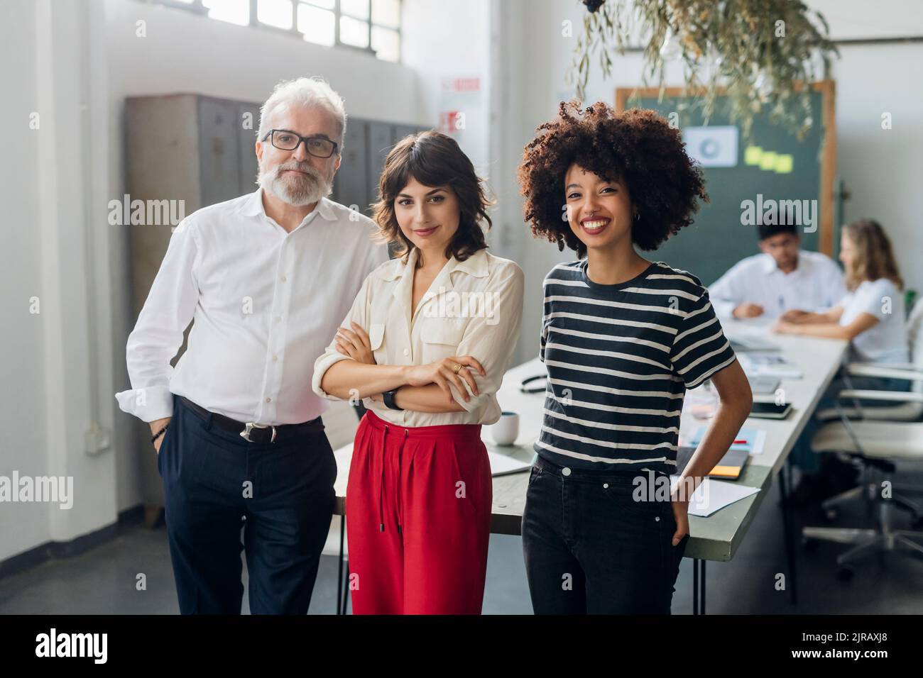 Multiracial group work hi-res stock photography and images - Alamy