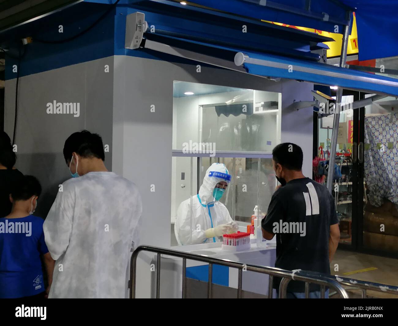 Free nucleic acid testing hi-res stock photography and images - Alamy