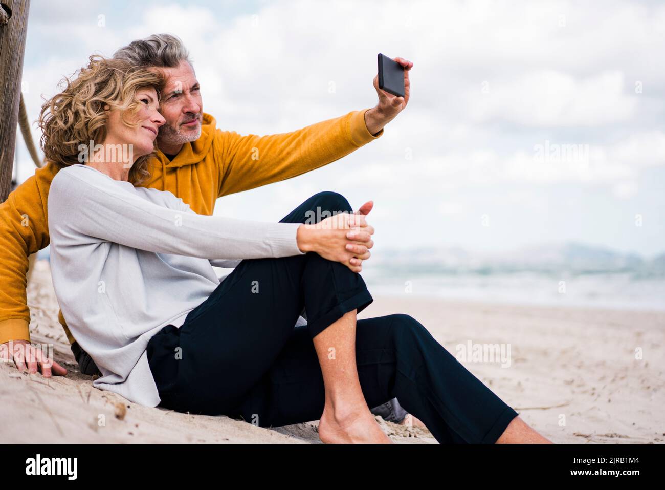 Mobile memories at the beach hi-res stock photography and images - Alamy