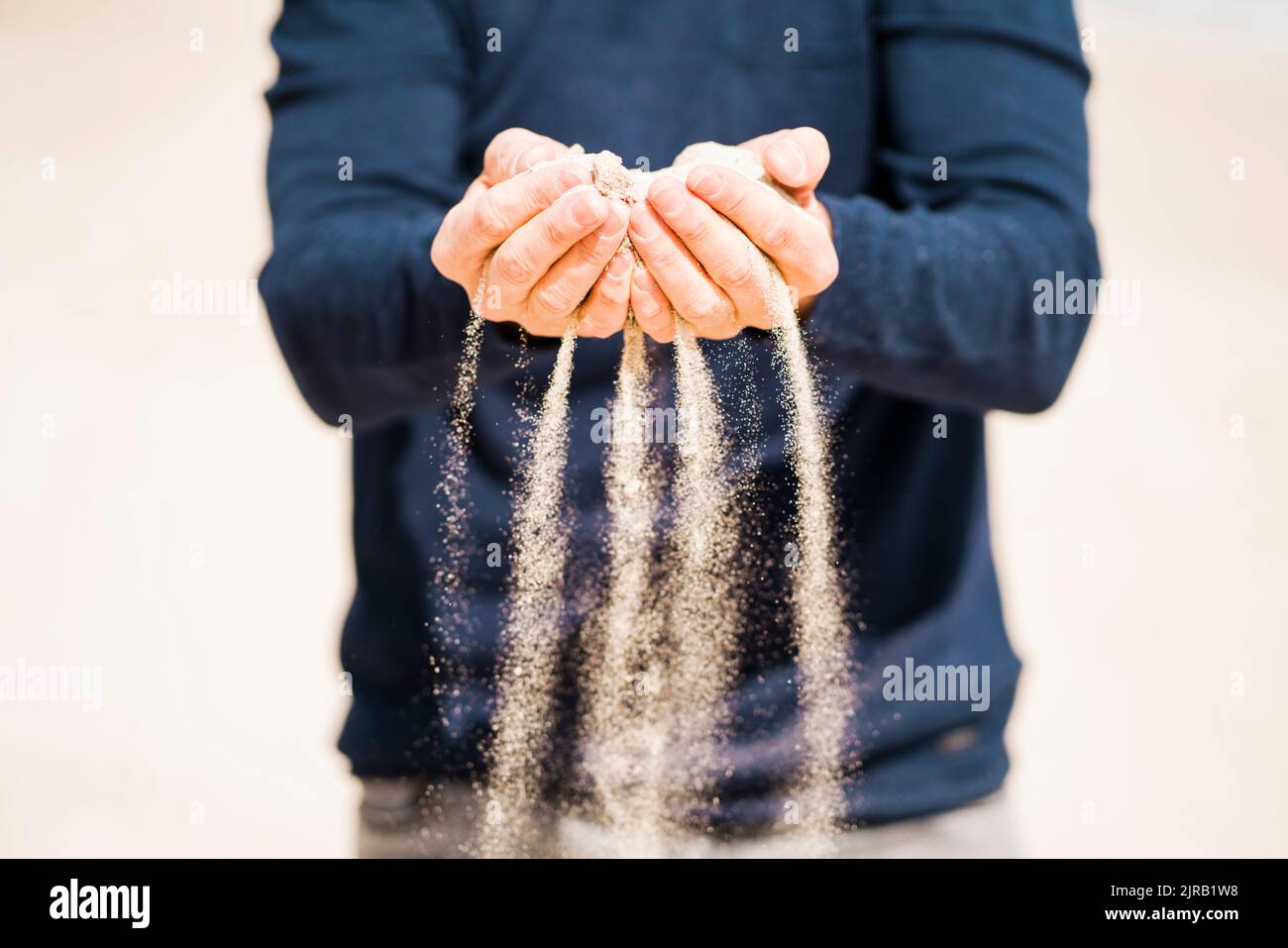 Man falling hi-res stock photography and images - Alamy