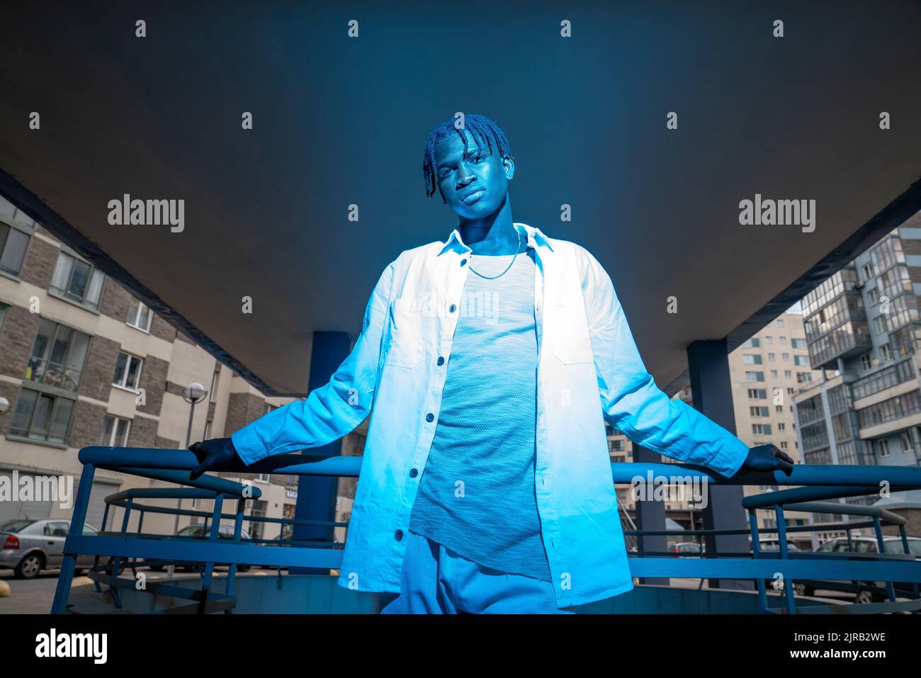 Portrait view under bridge hi-res stock photography and images - Alamy