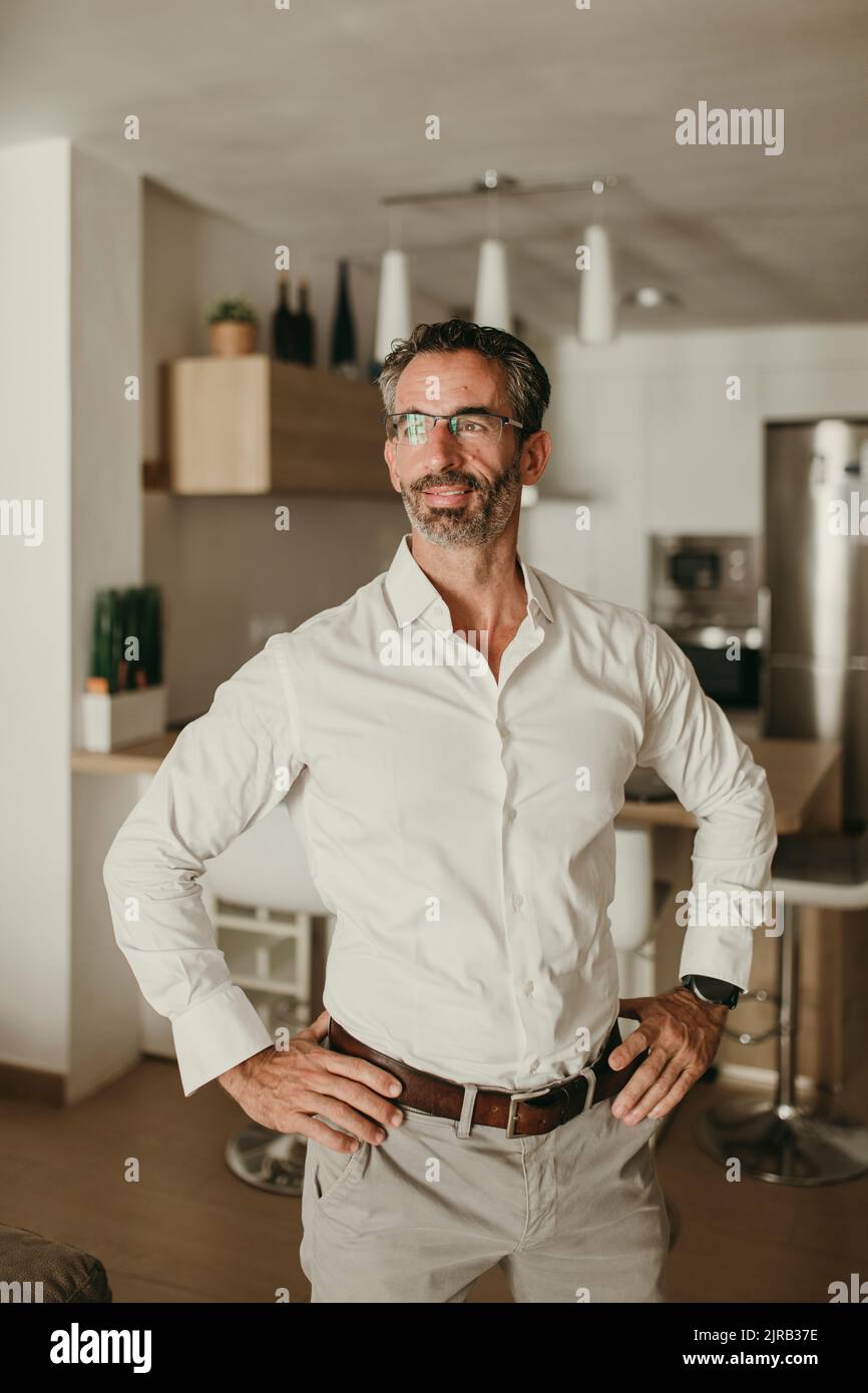 Business people with arms akimbo hi-res stock photography and images ...