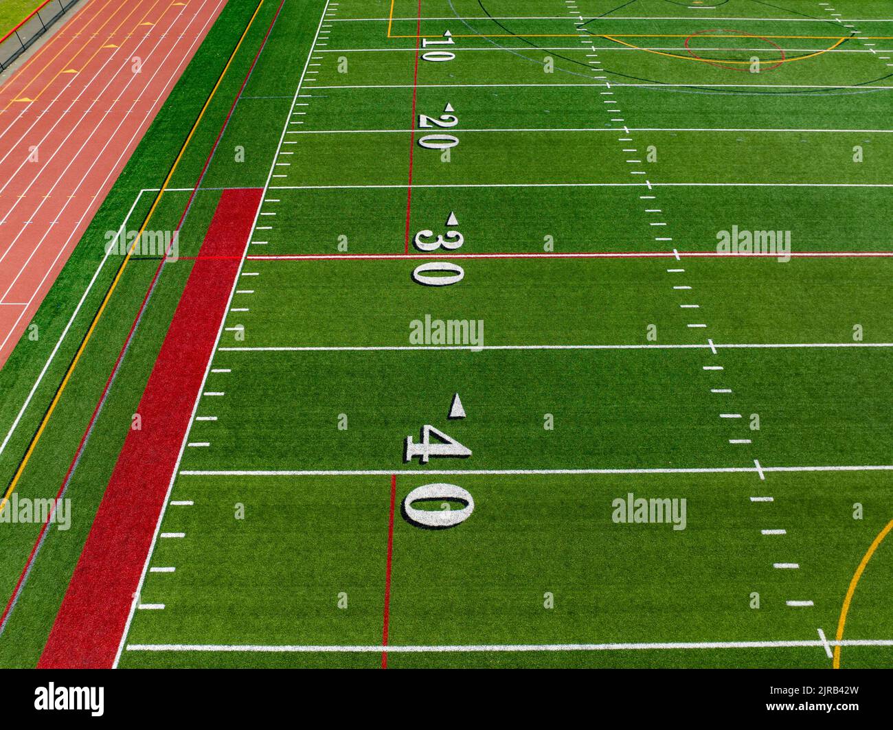 American football field yard lines hi-res stock photography and images ...