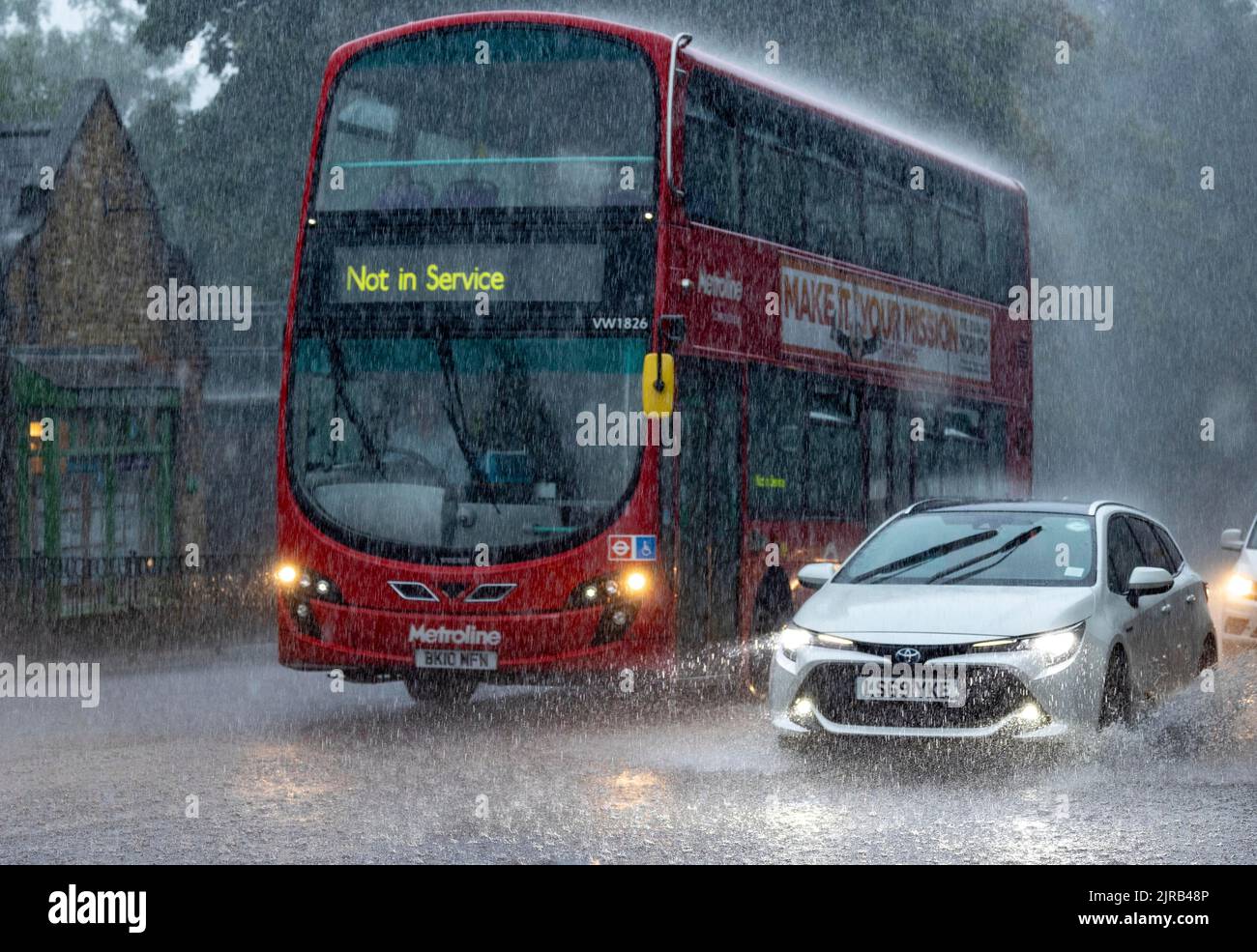Rain thunder lightning london hi-res stock photography and images - Alamy