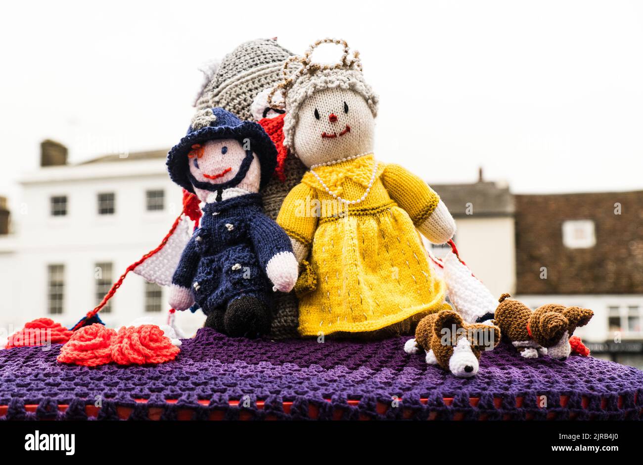 Knitted postbox toppers hi-res stock photography and images - Alamy