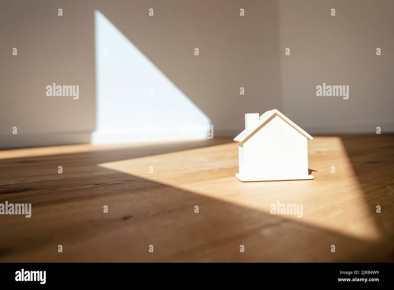 Object sunlight hi-res stock photography and images - Alamy