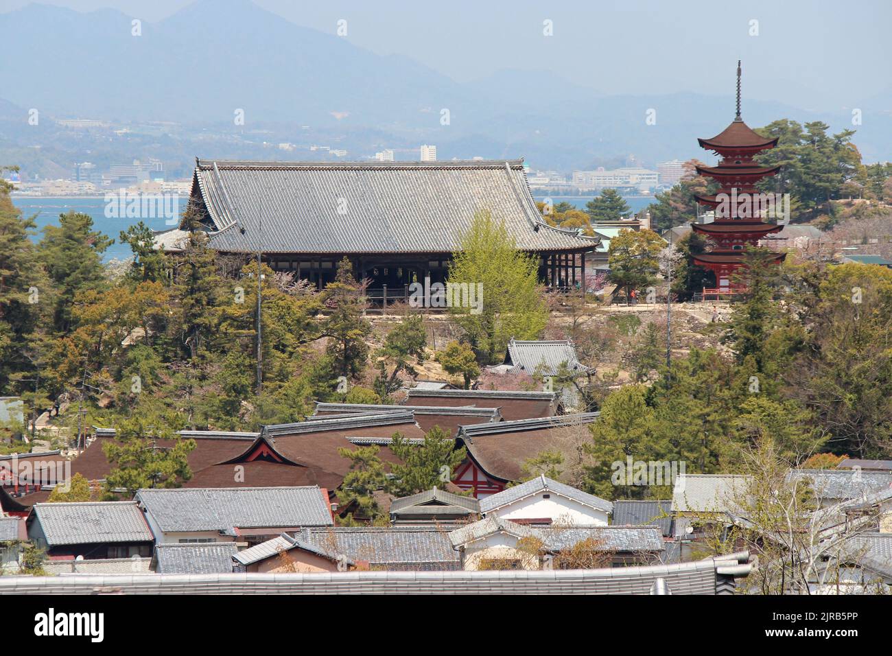 houses and monuments in miyajima (japan Stock Photo - Alamy