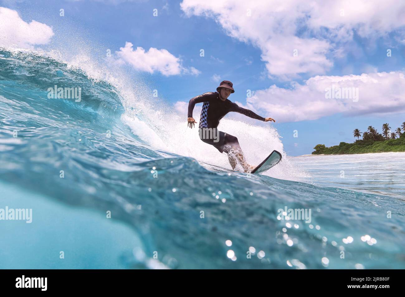 Male wearing bucket hat hi-res stock photography and images - Alamy