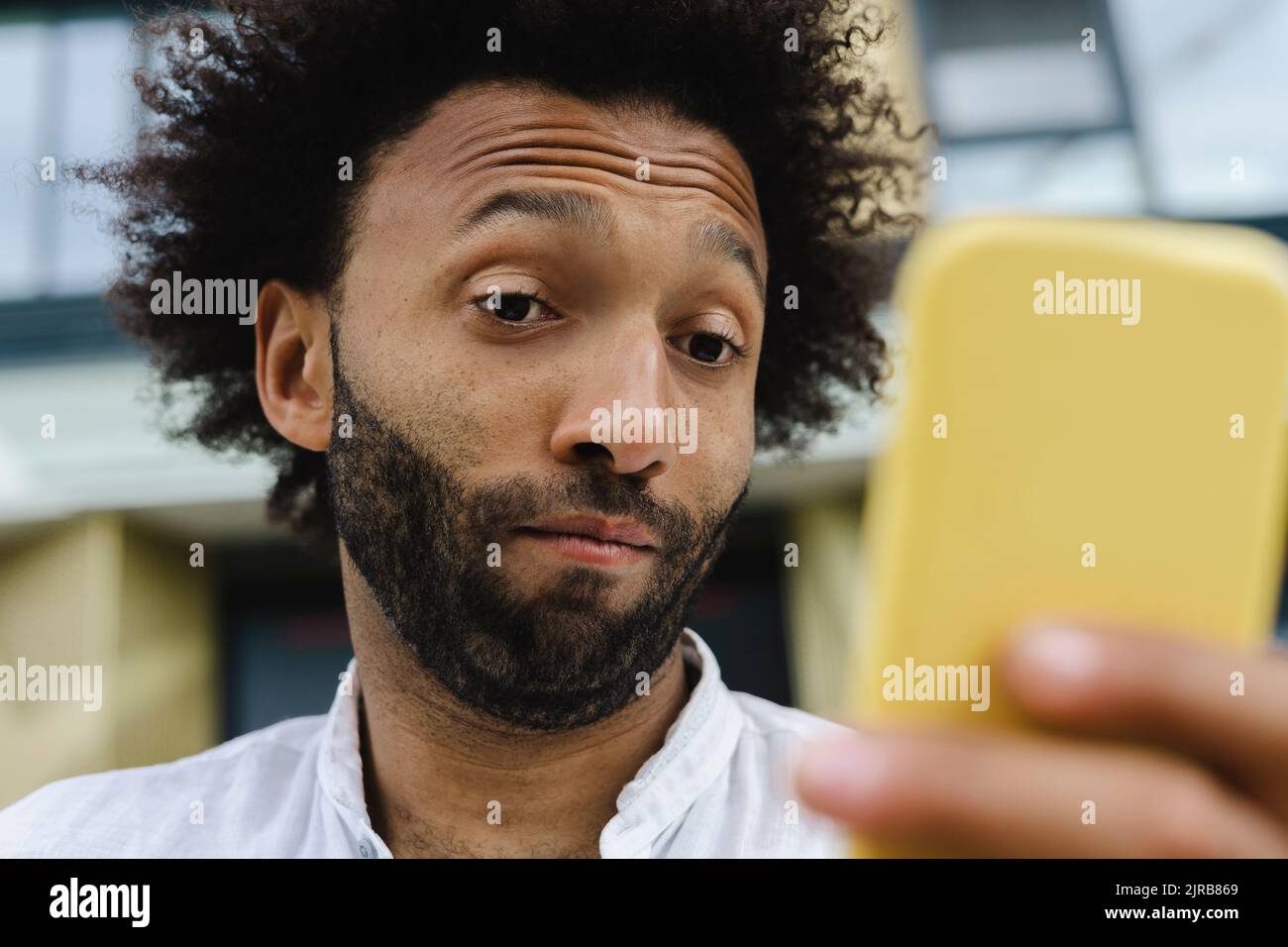 Raising eyebrows hi-res stock photography and images - Alamy