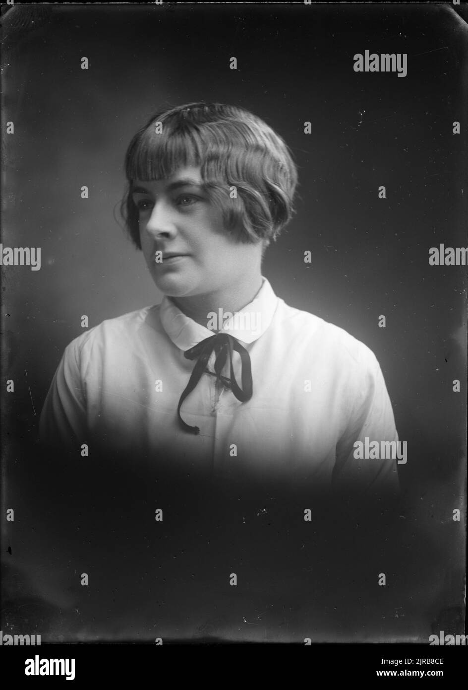 Miss Williams coupon 1/2 doz PC, circa 1920, Wellington, by Berry & Co ...