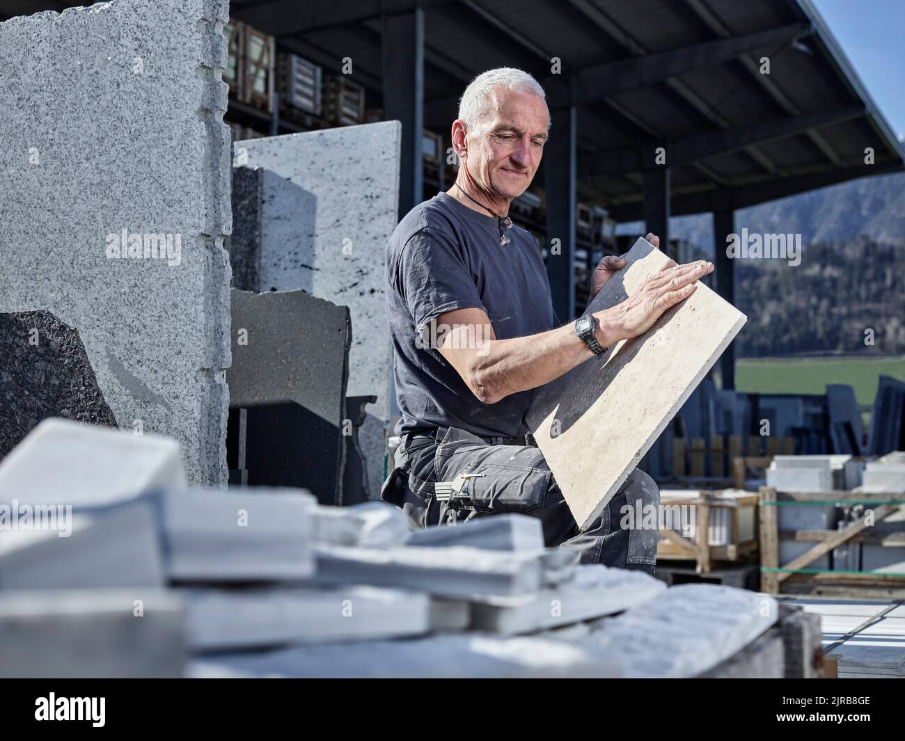 Stonemason marble hi-res stock photography and images - Alamy
