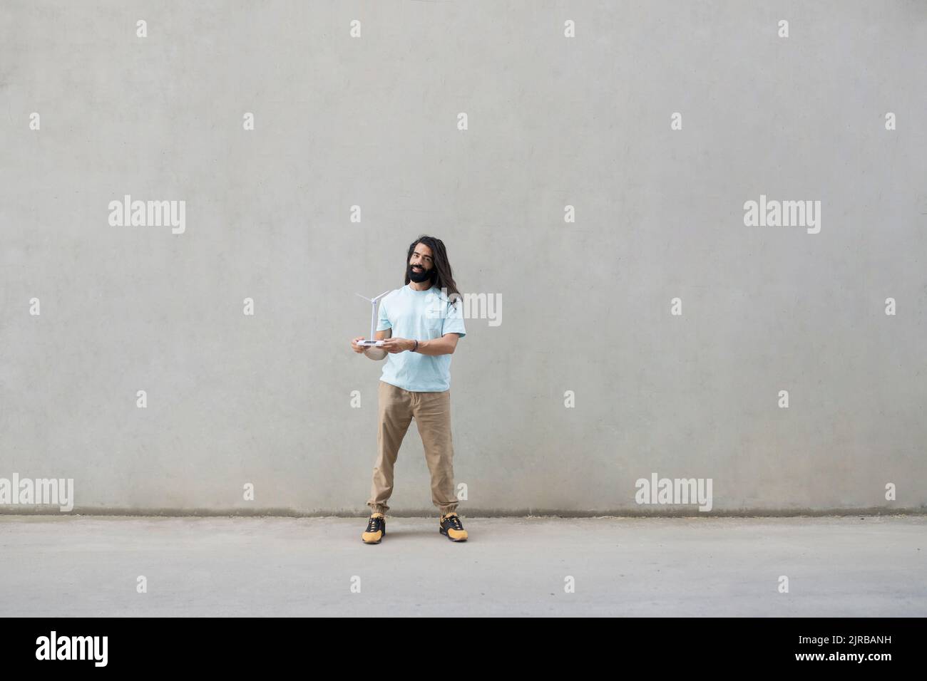 Wind wall hi-res stock photography and images - Alamy