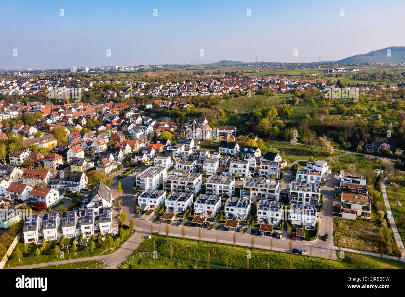 Modern suburban apartments hi-res stock photography and images - Alamy