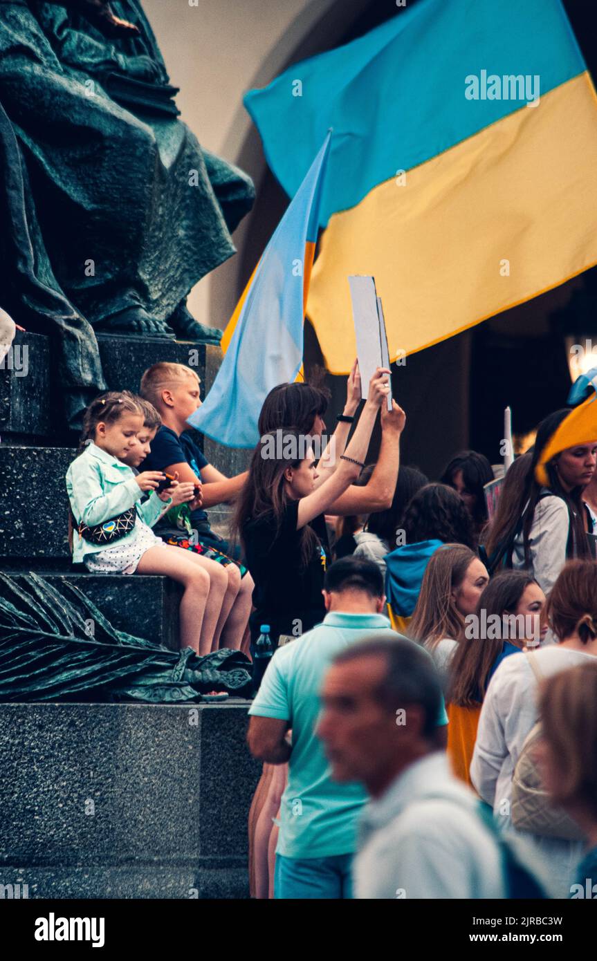 Ukraine people protesting on the Main Square in Cracow Stock Photo - Alamy