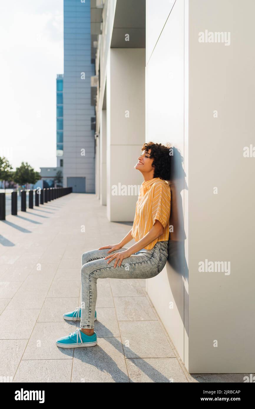 Building sit hi-res stock photography and images - Alamy