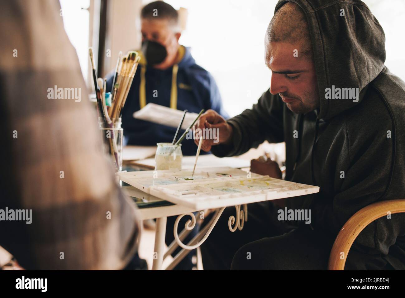 Paintbrush painting hi-res stock photography and images - Alamy