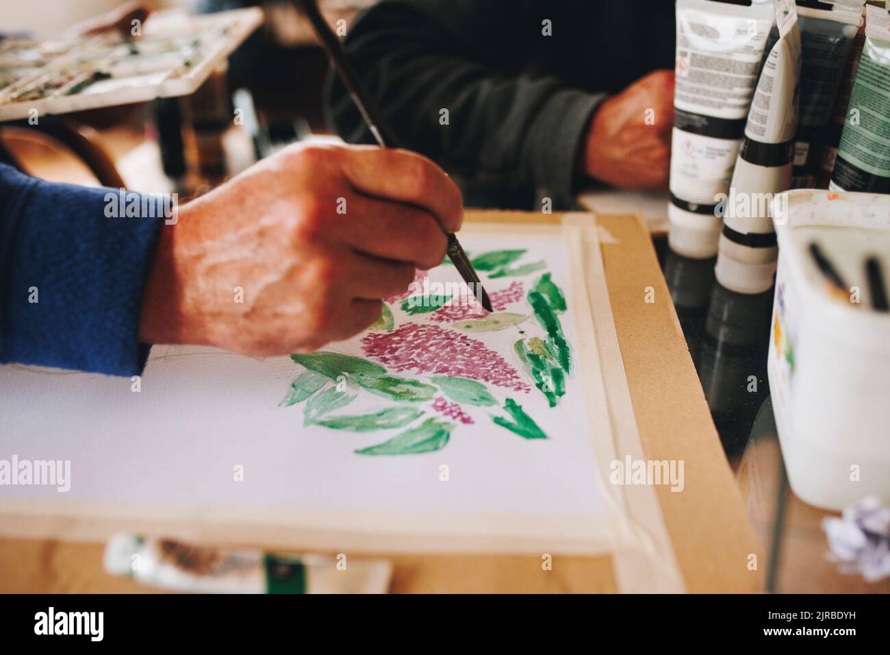 Holding hands painting hi-res stock photography and images - Alamy