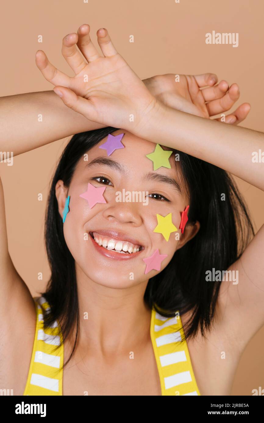 Happy face sticker hi-res stock photography and images - Alamy