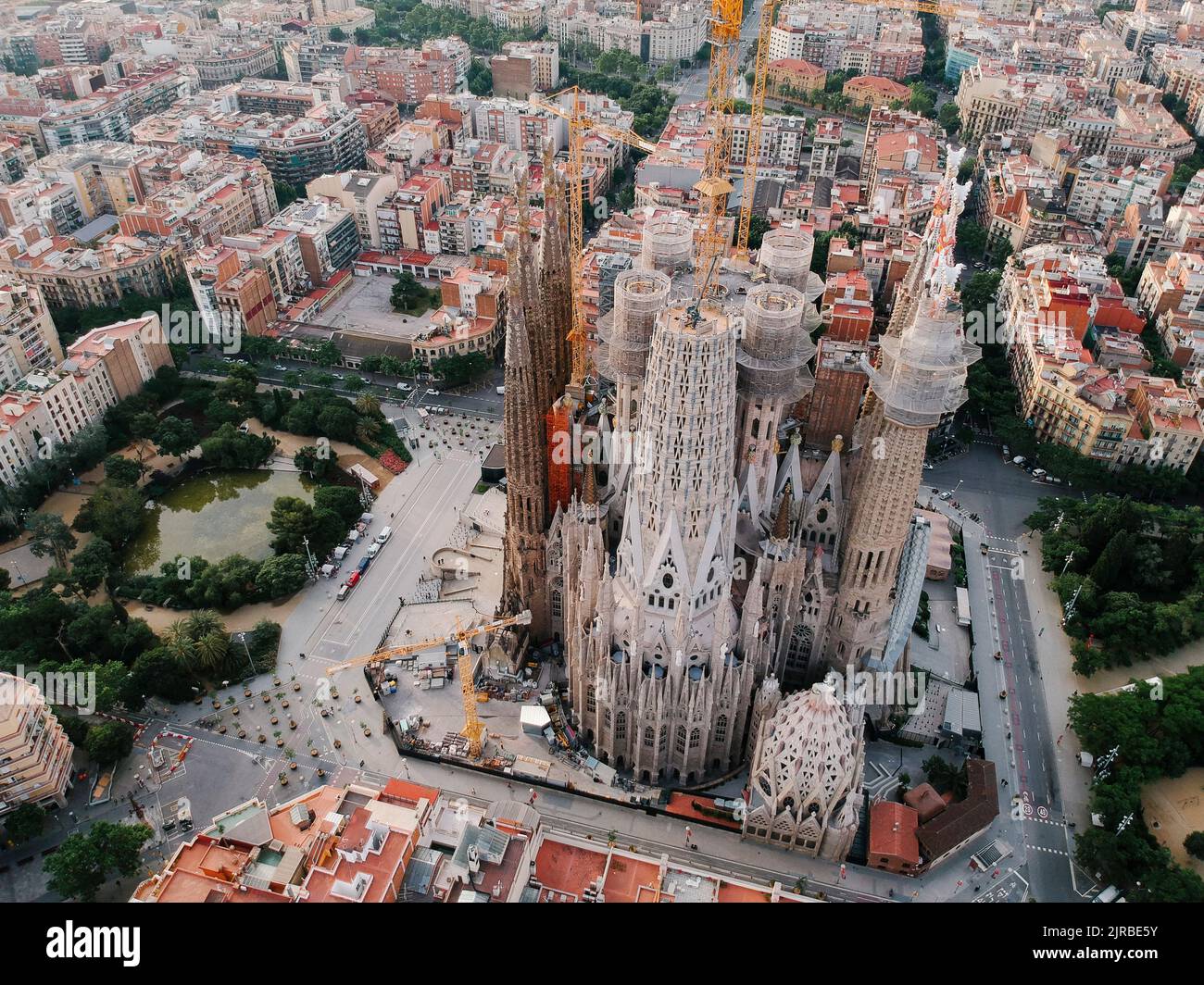 Sagrada familia exterior aerial hi-res stock photography and images - Alamy