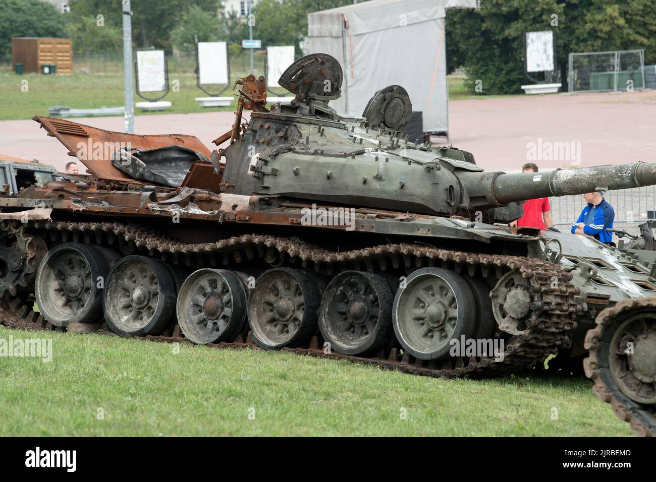 T 72ba main battle tank hi-res stock photography and images - Alamy